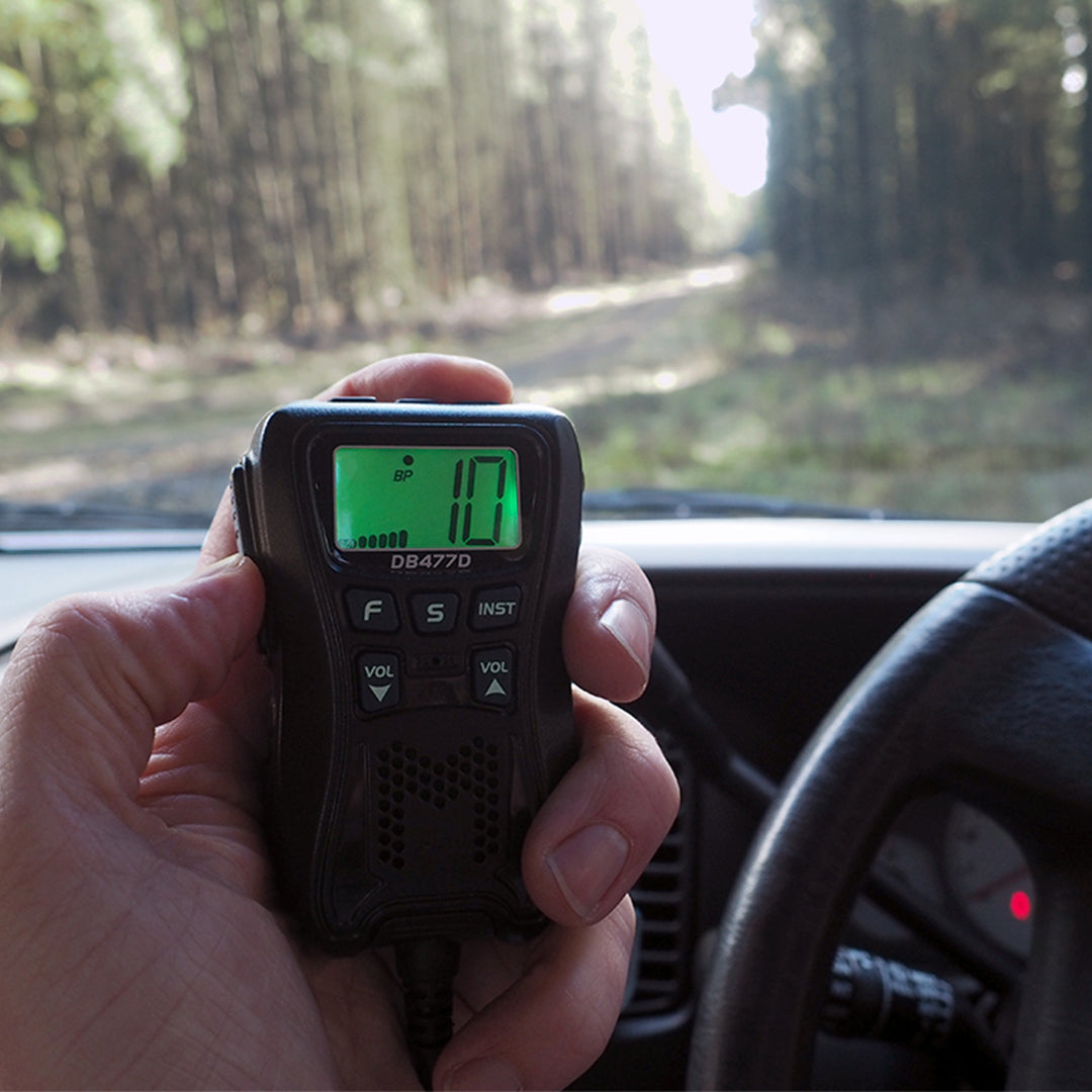 Crystal Mobile 5W Hideaway In-Car UHF Radio with Uniden Antenna ...